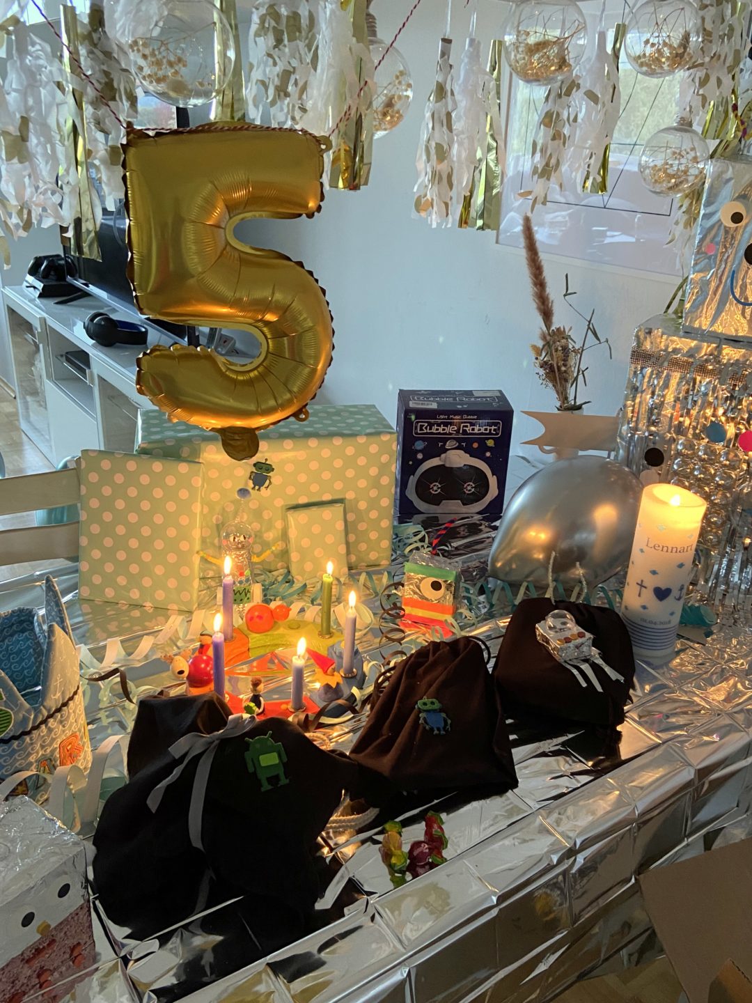 Roboter Party zum 5. Kindergeburtstag - Jules kleine Freuden